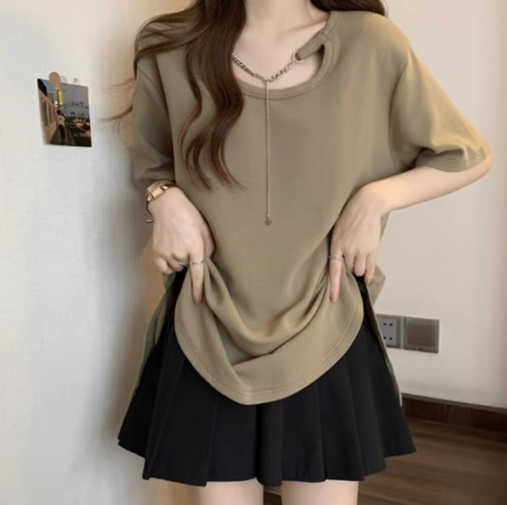 ブルベ夏/ブルベ冬服 チェーン付きTシャツ Tシャツ|ブルベファッション専門通販 BLUBEL